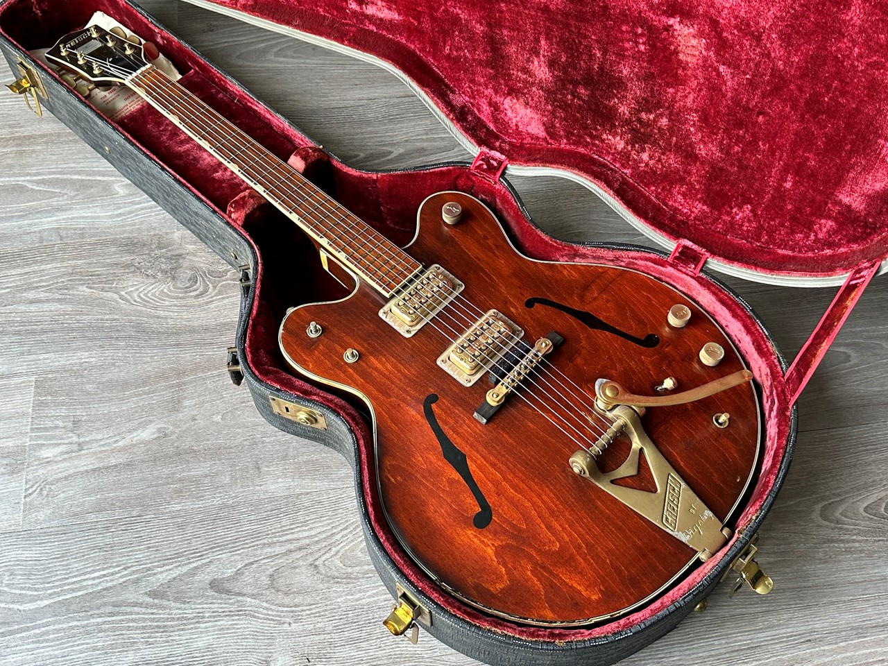 1967 Gretsch 6122 Chet Atkins Country Gentleman Walnut with Original Case